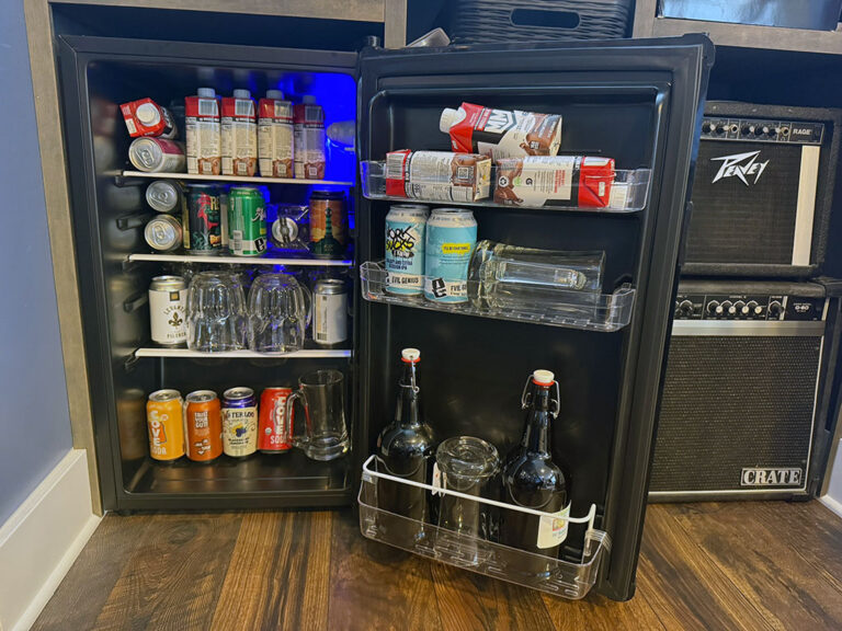 Marshall Amp Mini Fridge: The Ultimate Rockstar Addition - Goose's Guide